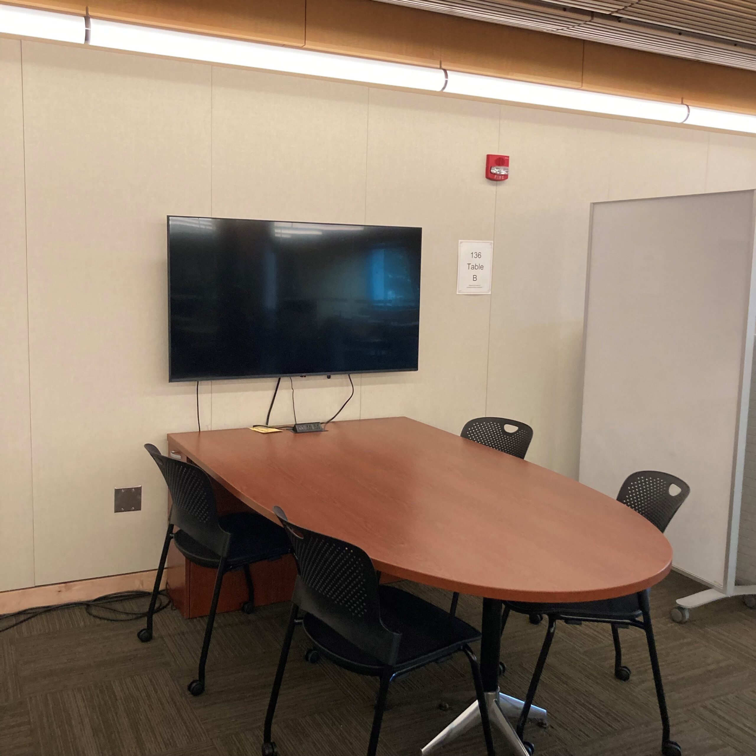 Catherwood 136 Table B – Cornell University Library